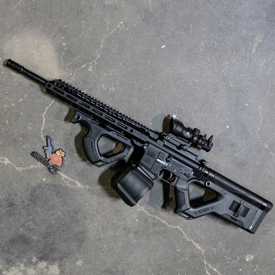 Custom Alien Hunter AR15 5.56mm (Trijicon ACOG, Magpul D60, Hera CQR ...