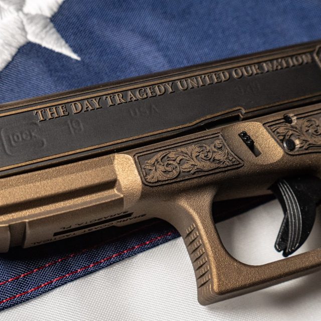 Glock 19 9mm Special Edition 911 Commemorative - GUNTALK [20 SPOT ...