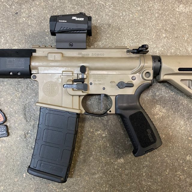 Sig Sauer M400 5.56mm Tread Snakebite Coil FDE w/ Romeo 5 Red Dot ...