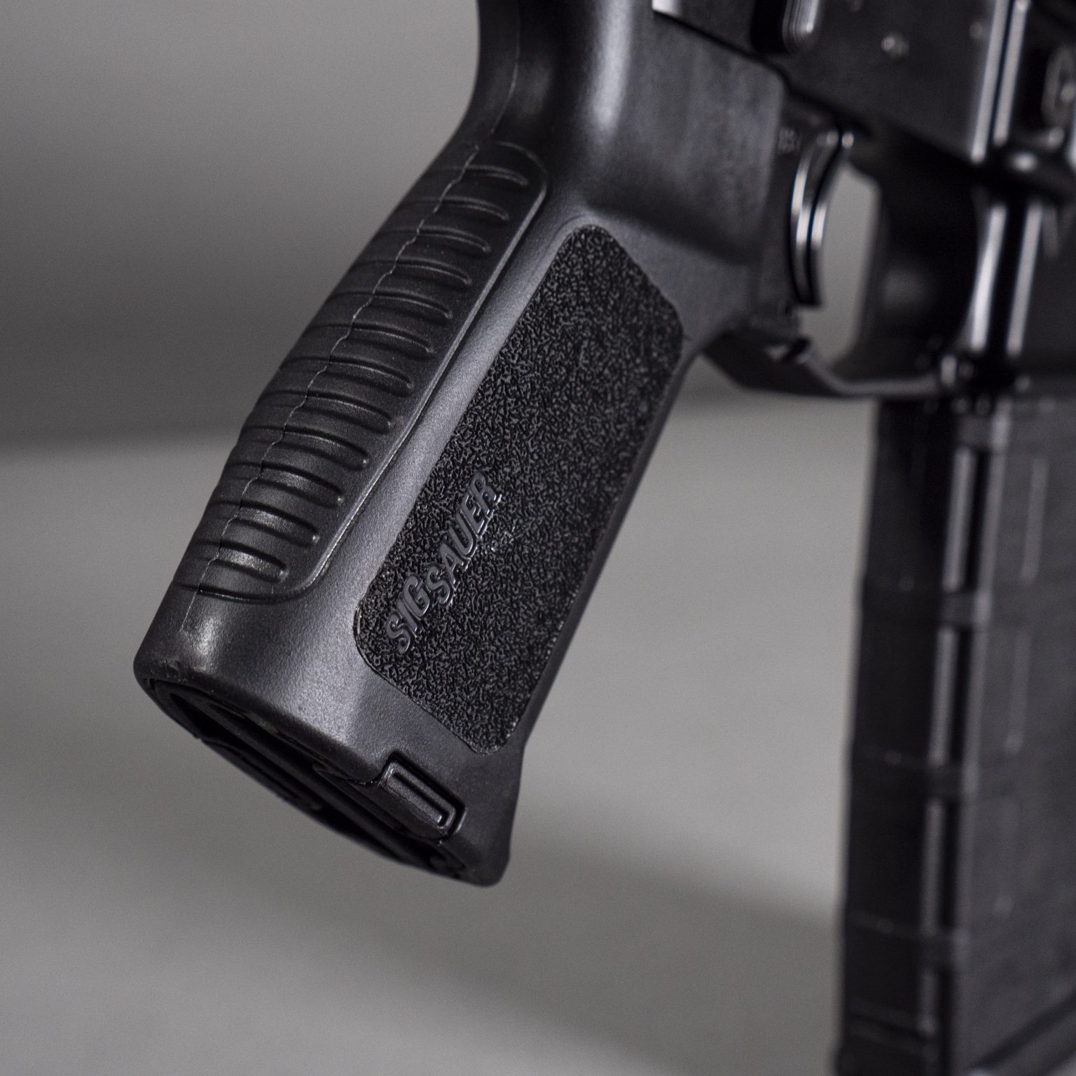 Sig Sauer M400 TREAD V2 5.56mm - GUNBROS