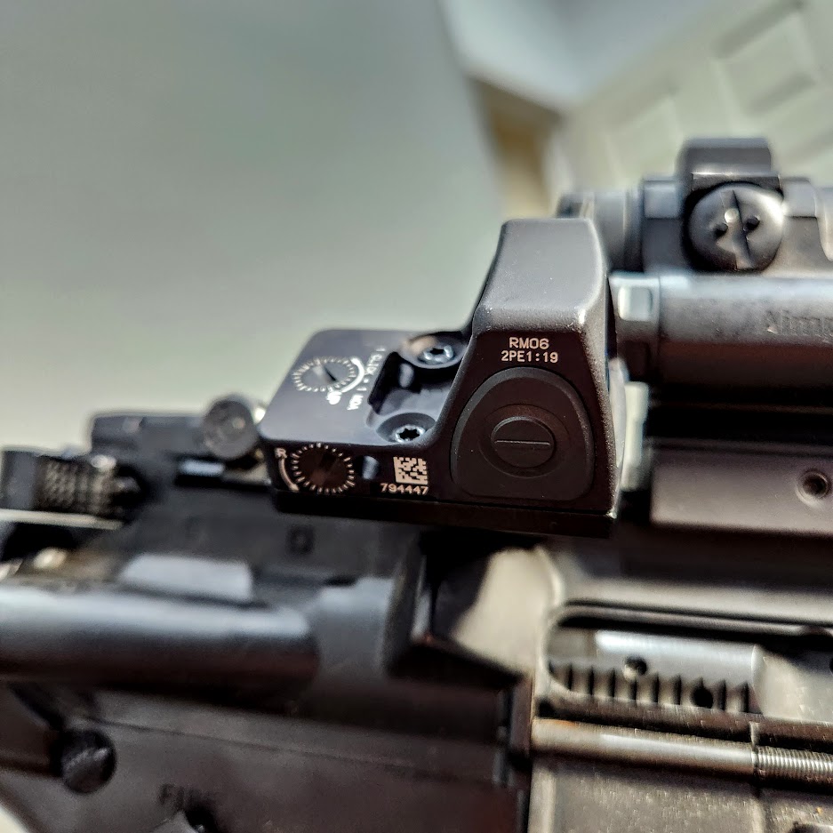 Trijicon RMR 3.25MOA Red Dot w/ Swampfox Rebel Offset Mount ...