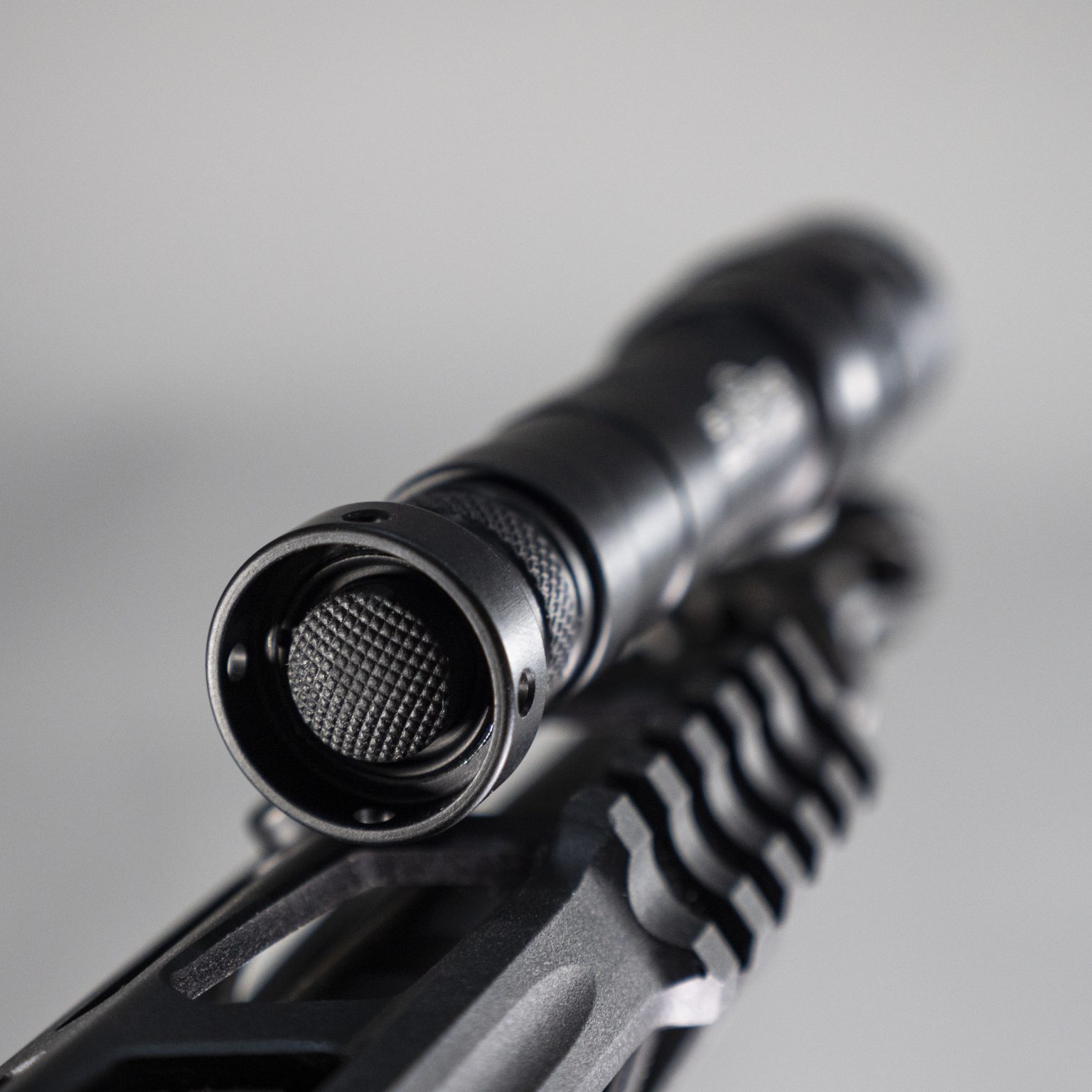 Surefire M640DF Scout Light Pro - GUNBROS