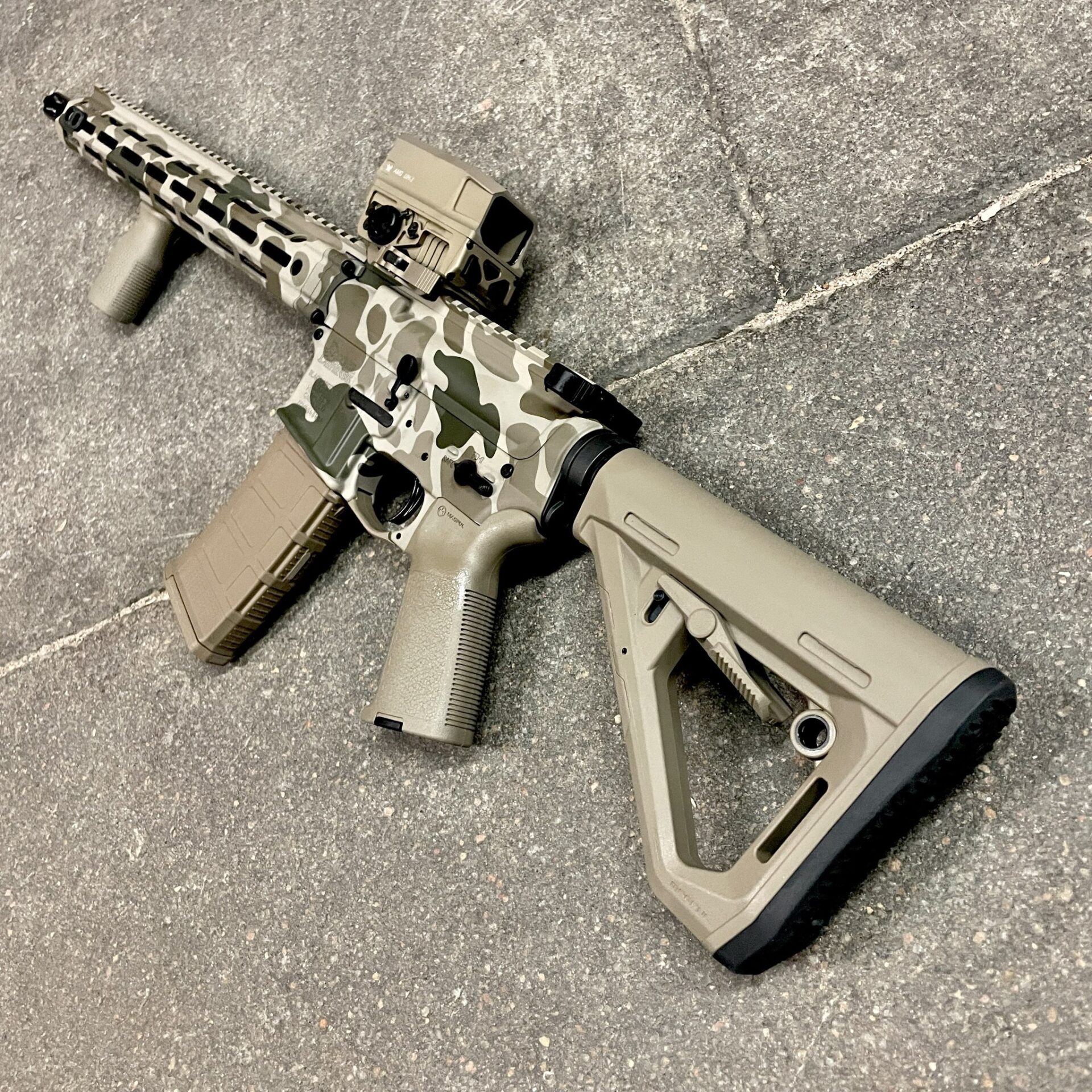 Daniel Defense DDM4 V7 5.56mm "Duck Camo" W/ Vortex AMG UH-1 Red Dot ...
